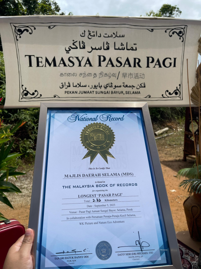 Pasar Pagi Sungai Bayor Raih Rekod MBOR: Pasar Pagi Terpanjang Malaysia